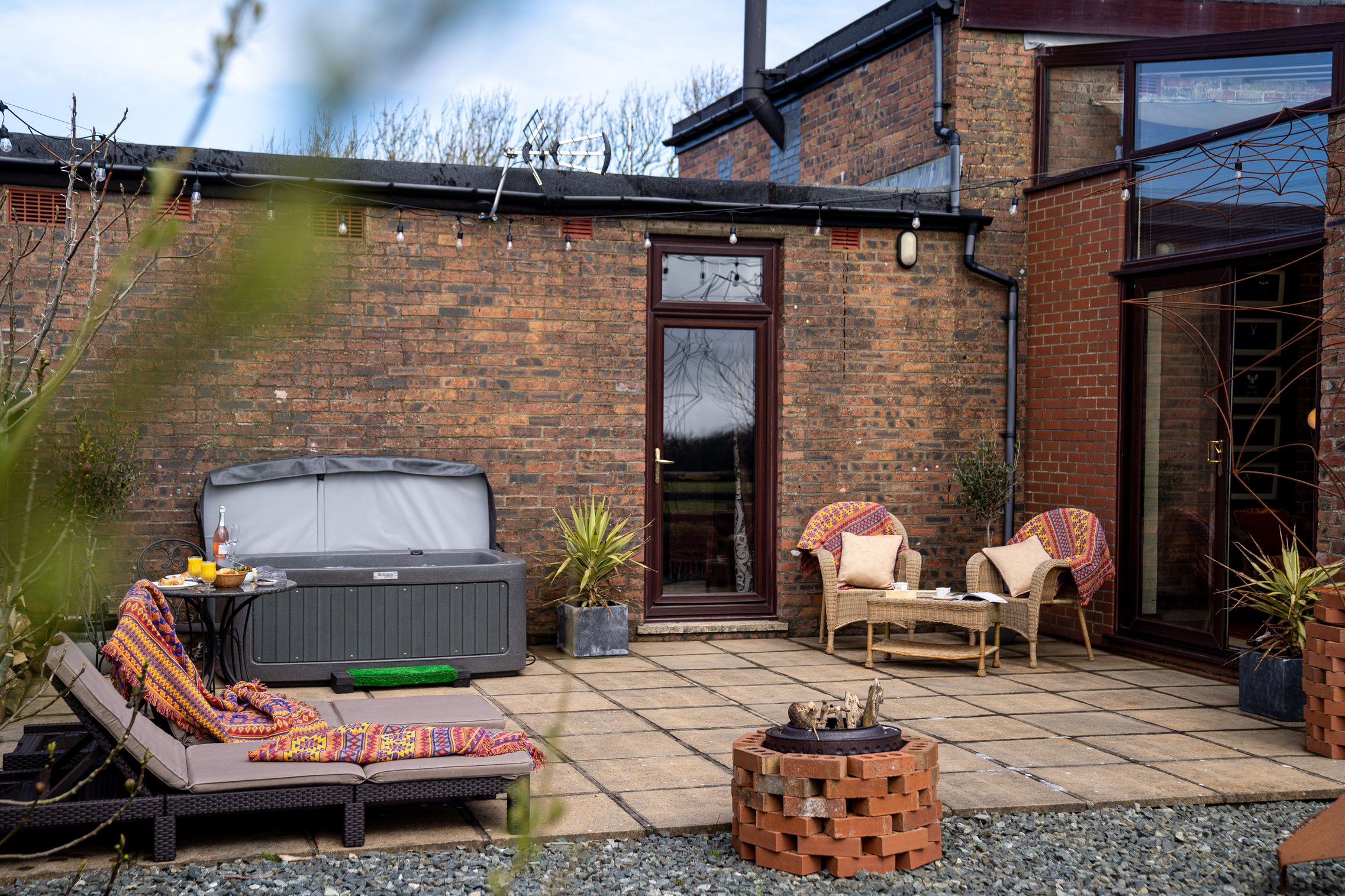 Officer’s Mess | THE RADAR ROOMS