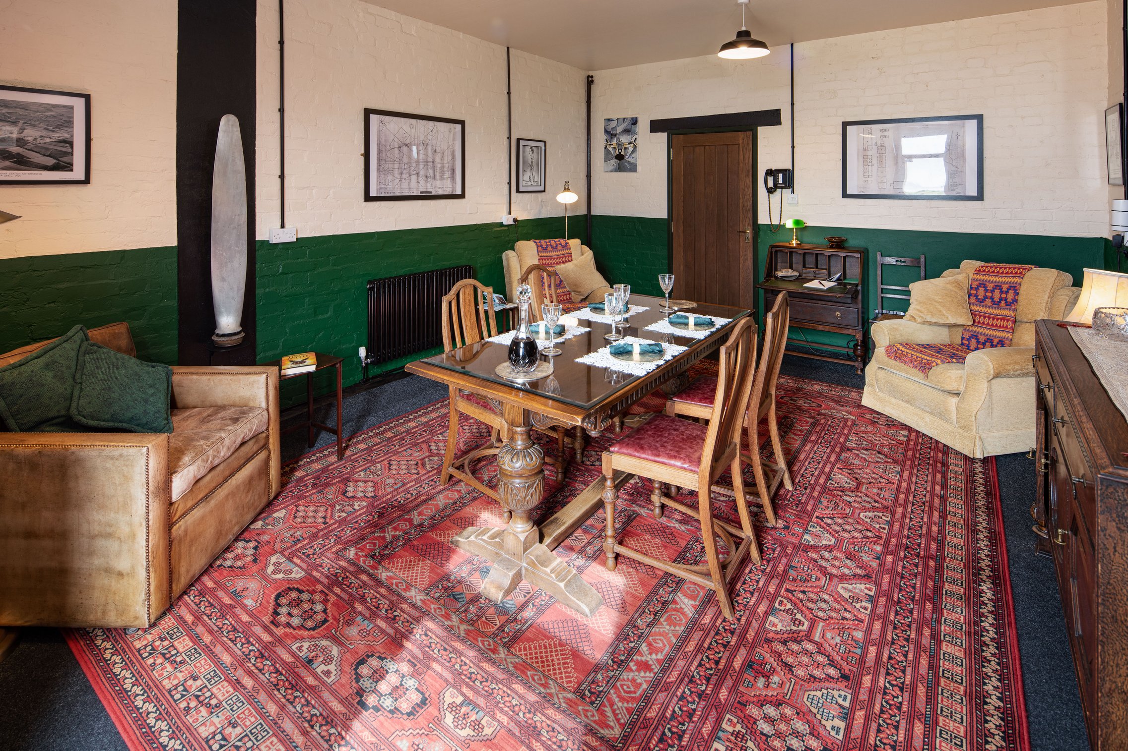 Officer’s Quarters | THE RADAR ROOMS