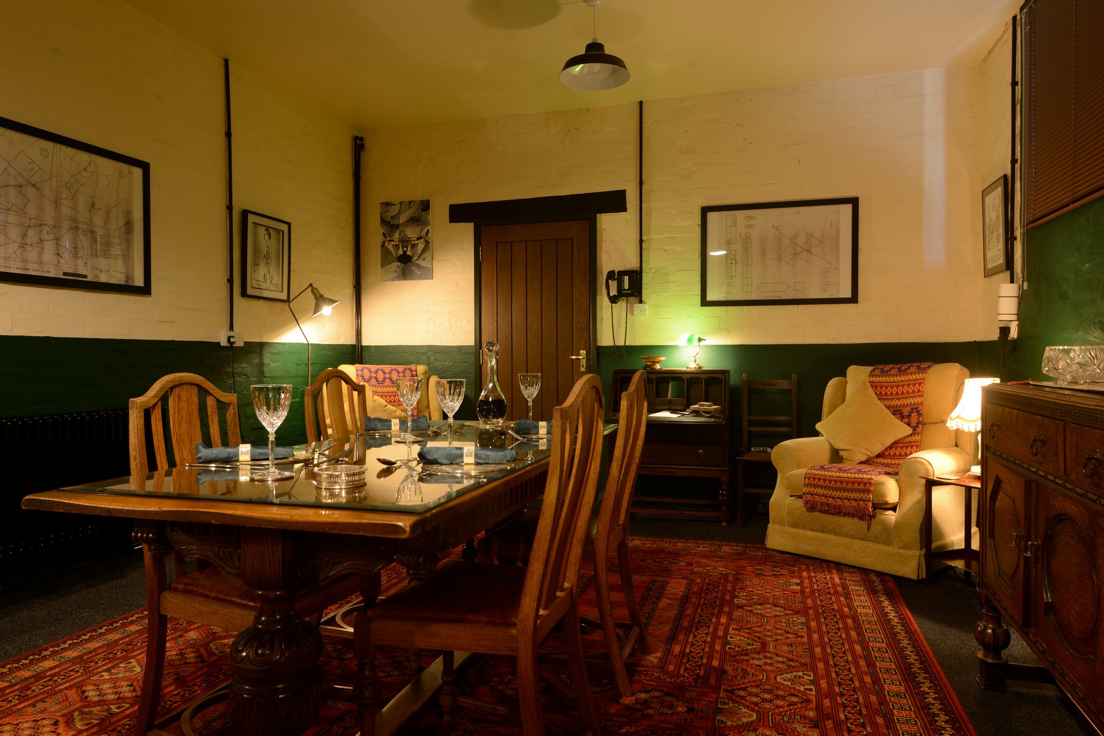 Officer’s Quarters | THE RADAR ROOMS